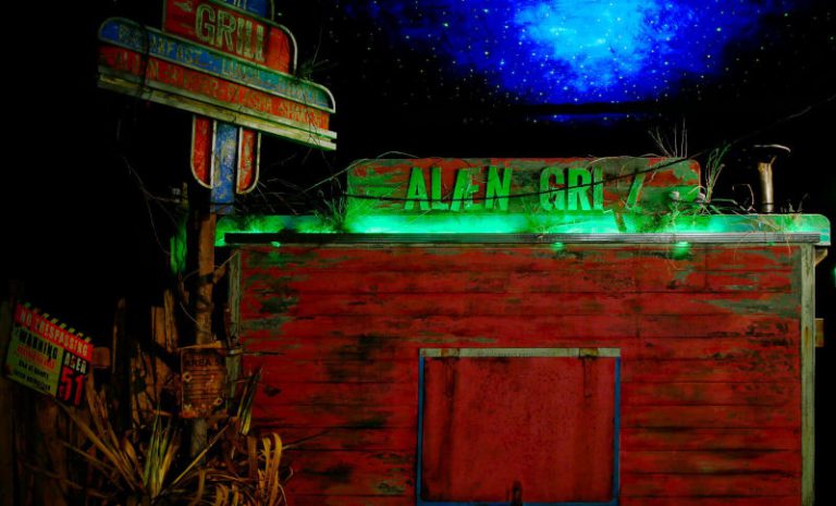 Illuminati Escape – Alien Grill – Escape Room Berlin - Escape Maniac